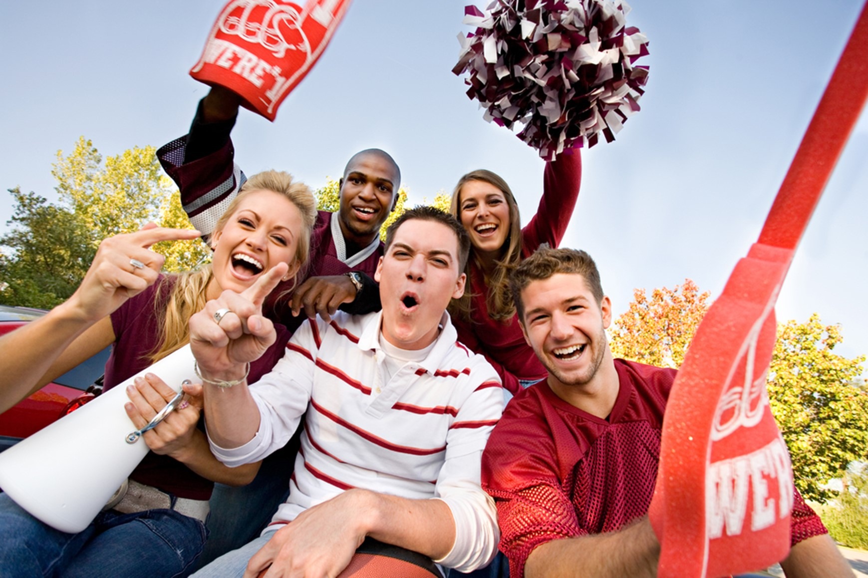 What To Wear to a Football Game: 5 Outfit Ideas for Men